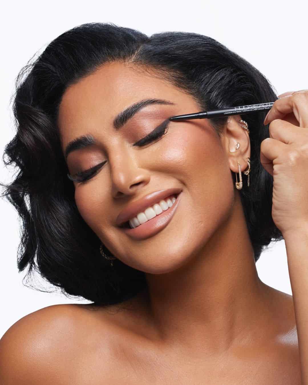 5 Hidden Secrets Of Huda Beauty Powder That Will Blow Your Mind ...
