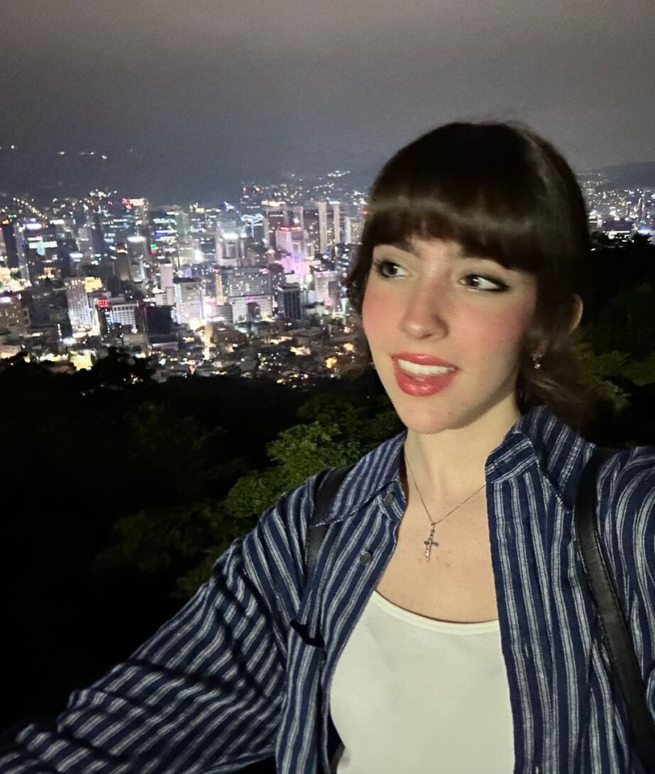 How Old is Gabriela Bee in 2023 ? Shocking Age of a Rising Canadian ...