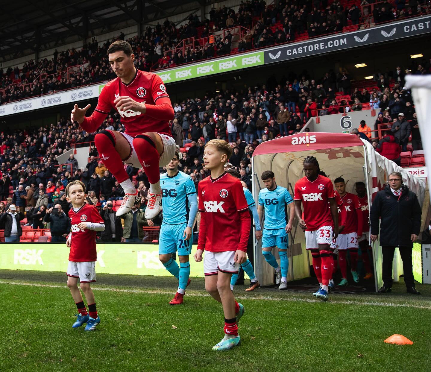 Lloyd Jones Net Worth 2024 - Salary, Earning Resources | Celebrity ...